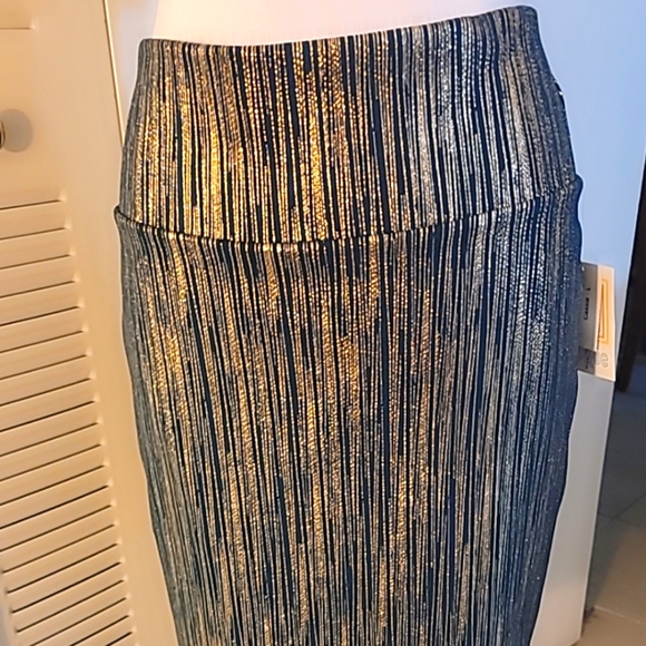 LuLaRoe | Skirts | Very Light Skirt | Poshmark
